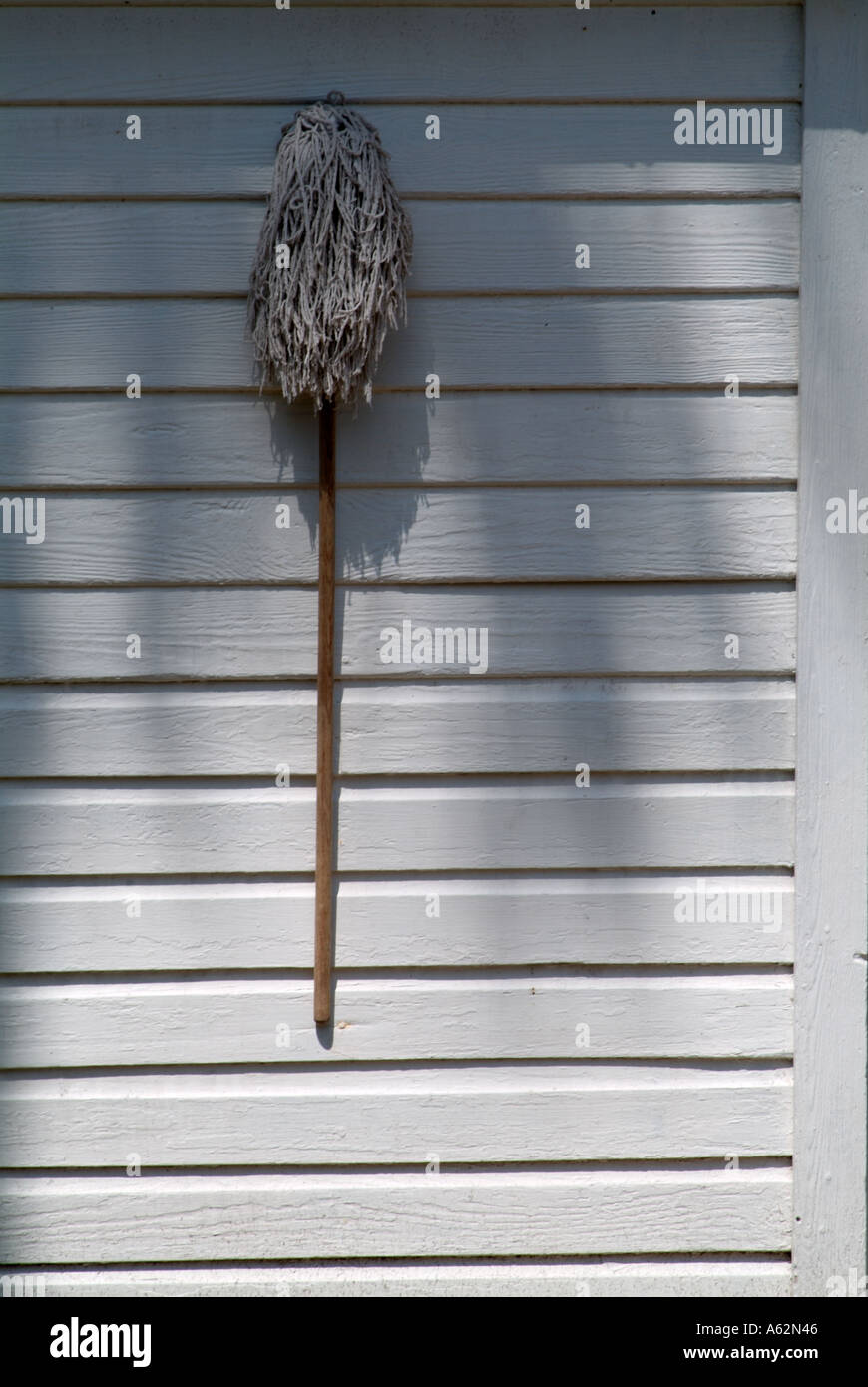 Mops wall hi-res stock photography and images - Alamy