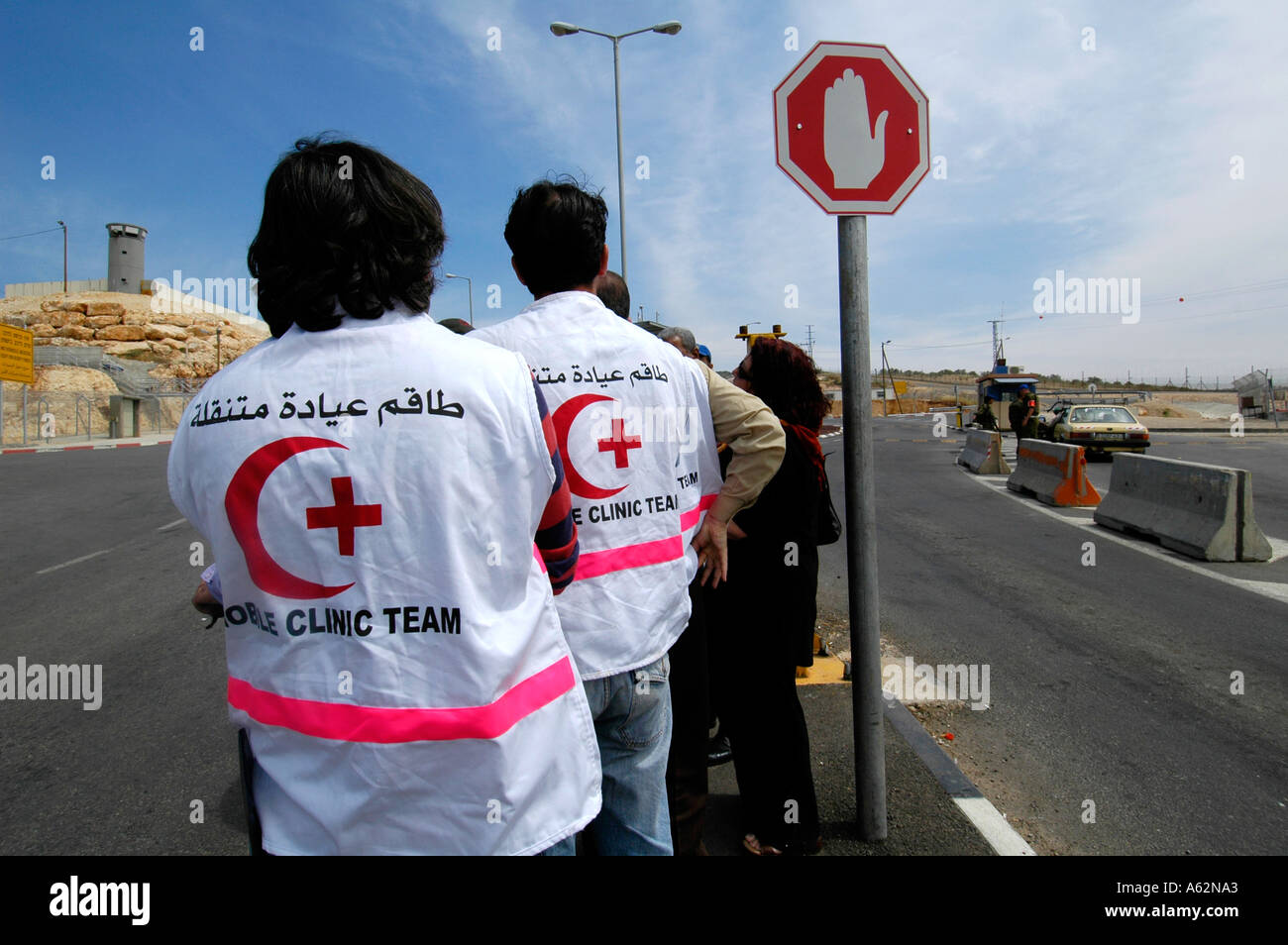 Palestinian paramedics hi-res stock photography and images - Alamy