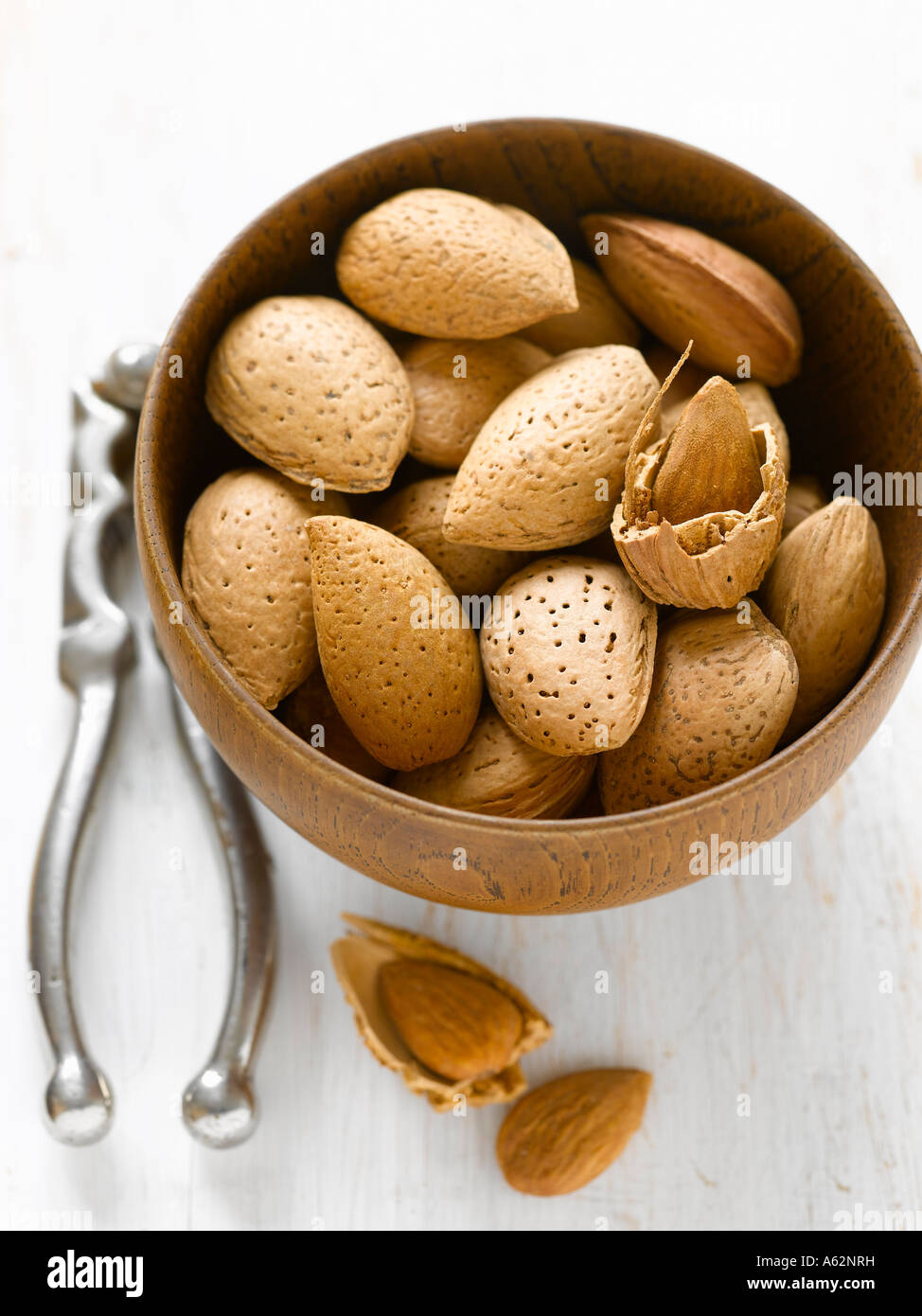 Almonds shells hi-res stock photography and images - Alamy
