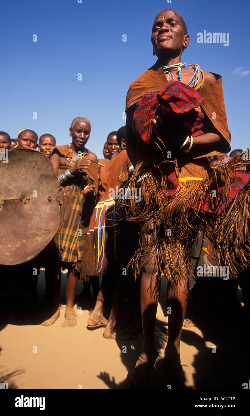 Barabaig women dancing drumming wedding hi-res stock photography and ...