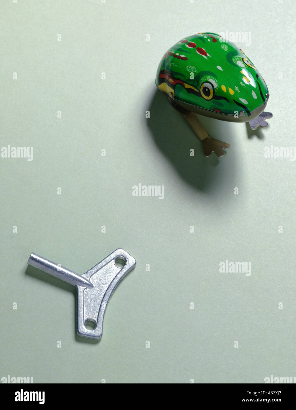 Tin toy frog hi-res stock photography and images - Alamy