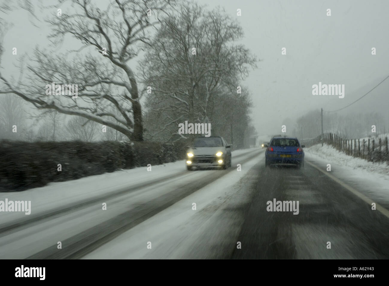 Inside car snowing hi-res stock photography and images - Alamy