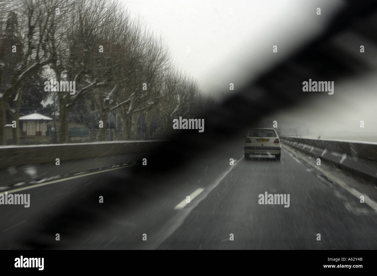 Inside car snowing hi-res stock photography and images - Alamy