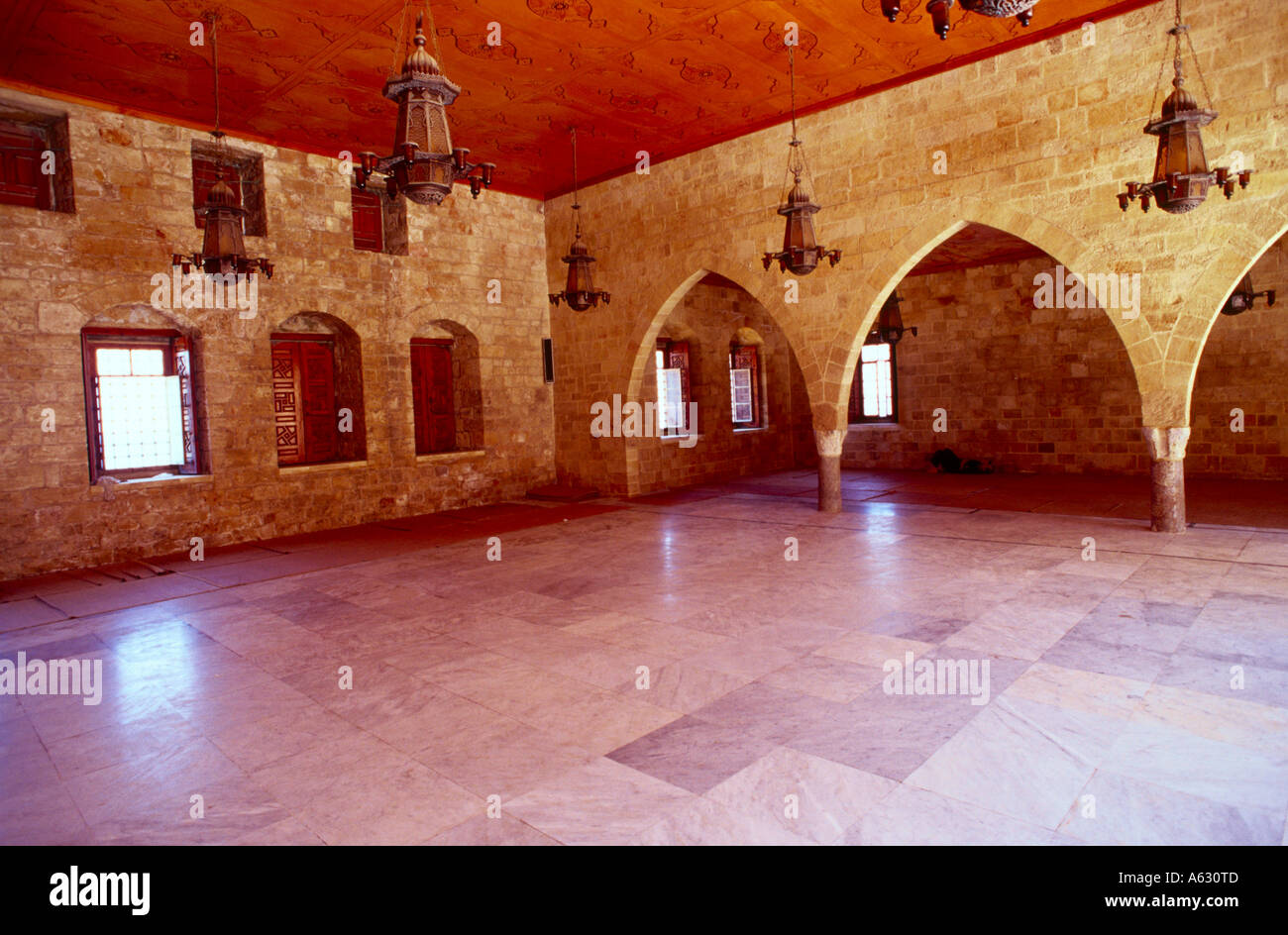 Interior of mosque, Omari Mosque, Beirut, Lebanon Stock Photo - Alamy