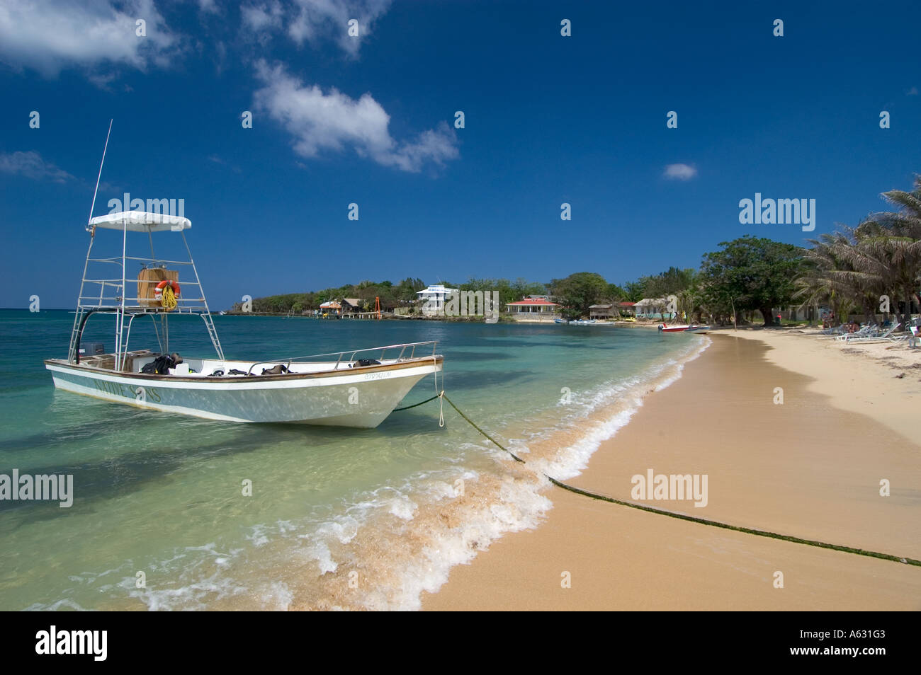 West end Roatan Stock Photo - Alamy