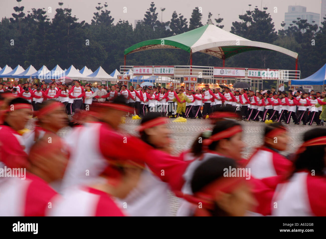 Traditional village dance in Taipei Stock Photo - Alamy