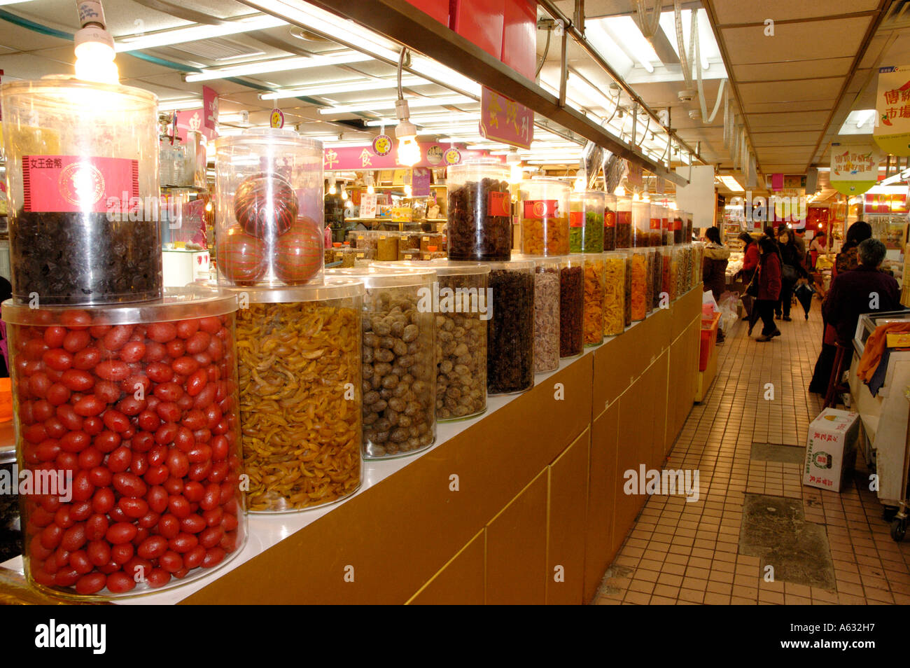 Traditional food market in Taipei Stock Photo - Alamy