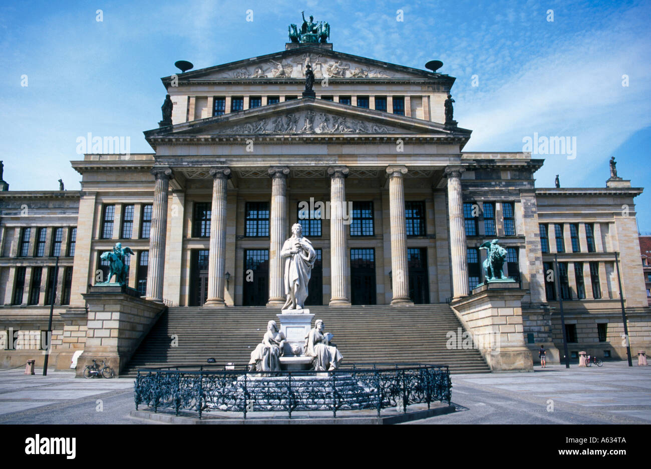 Friedrich Schiller statue at city square, Gendarmenmarkt, Berlin ...
