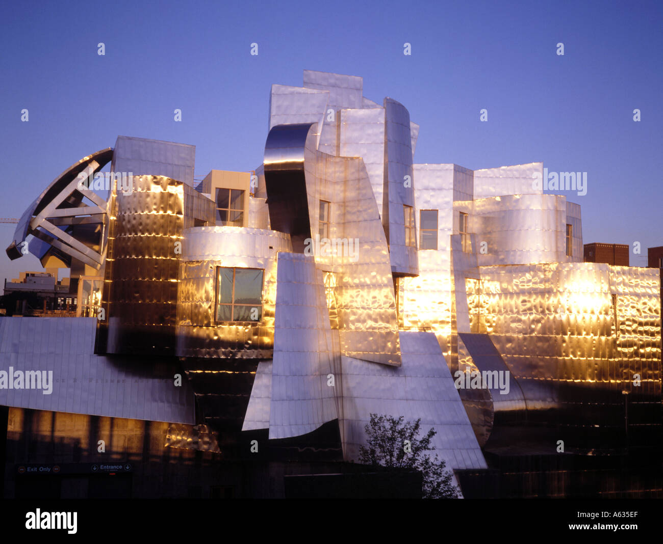Weisman Art Center Minneapolis Stock Photo - Alamy