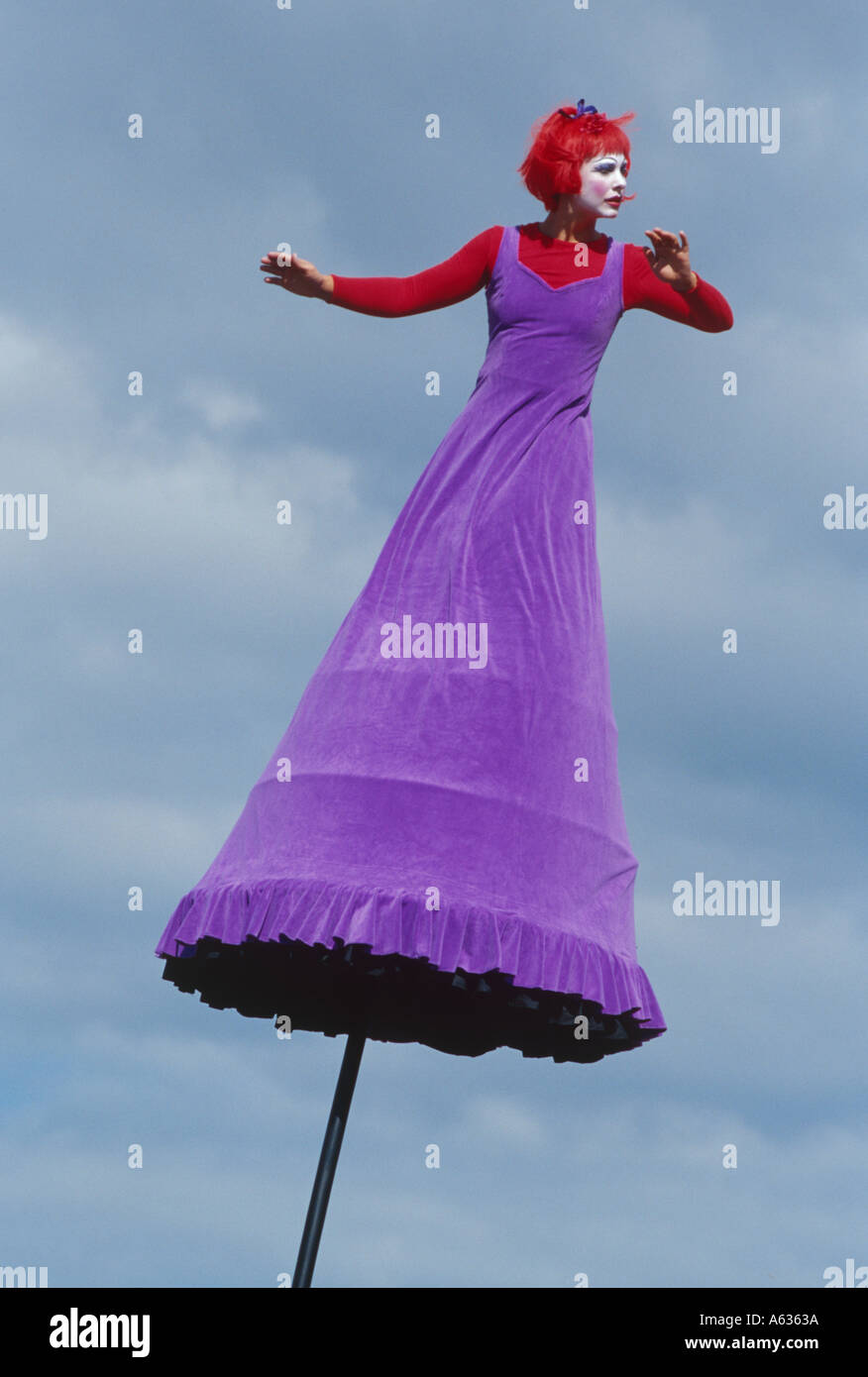 Floating clown hi-res stock photography and images - Alamy