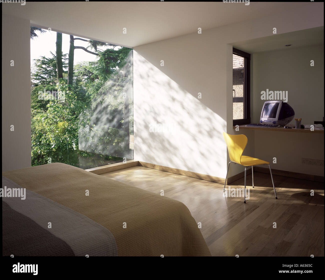 Glass at height hi-res stock photography and images - Alamy