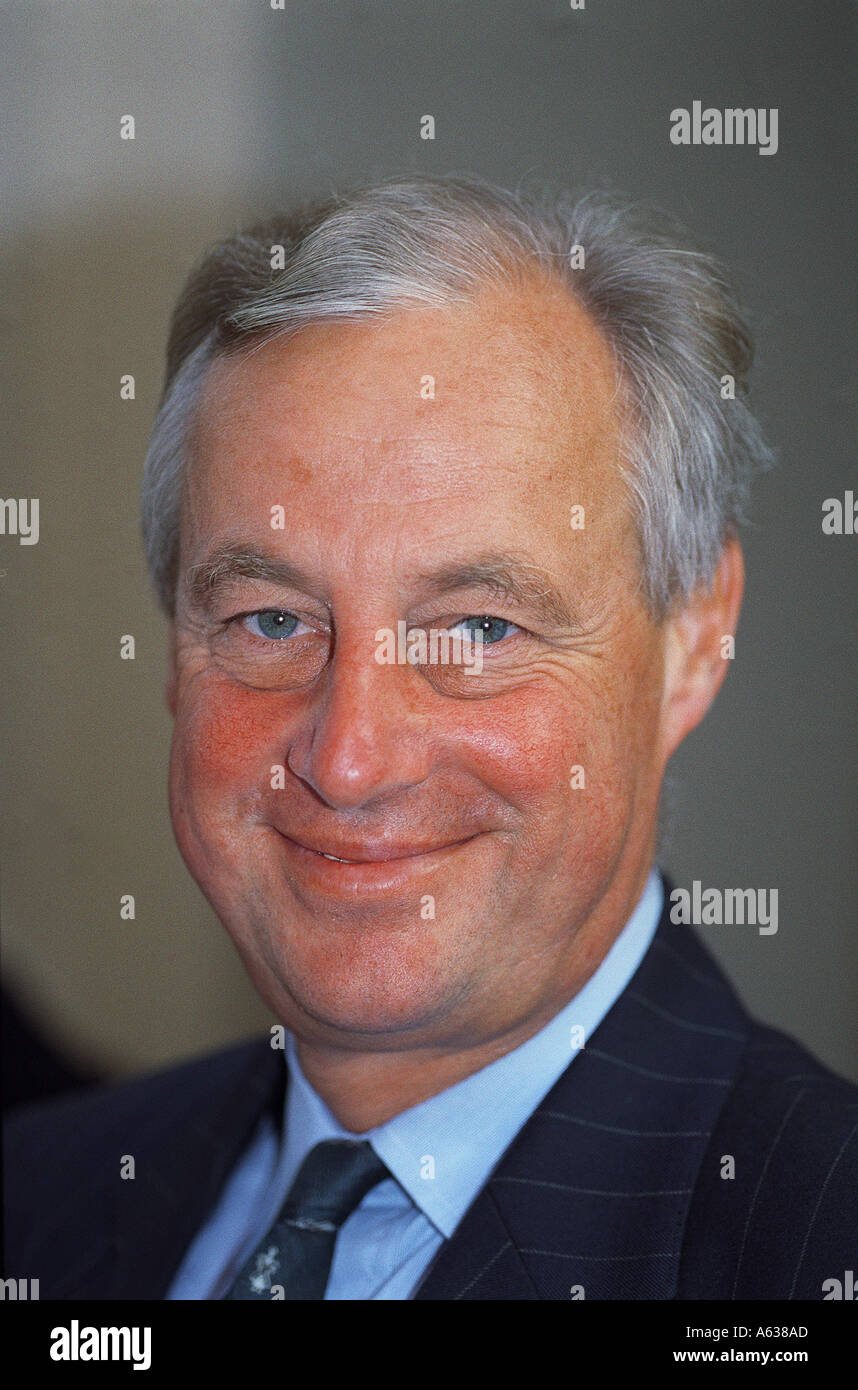 Mp for south suffolk tim yeo hi-res stock photography and images - Alamy