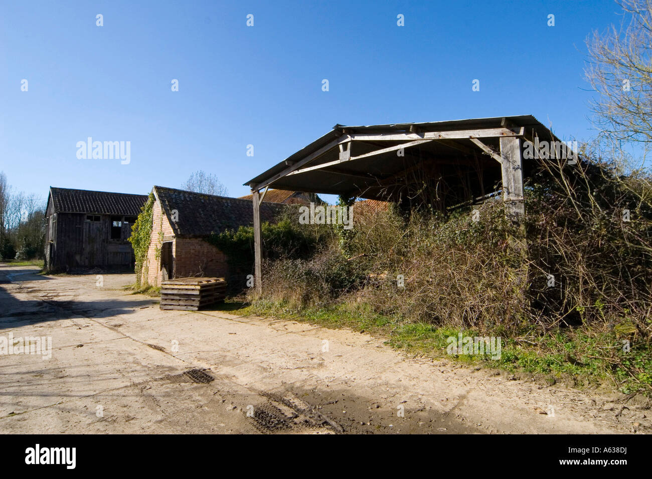 Derelict farm buildings Stock Photo - Alamy