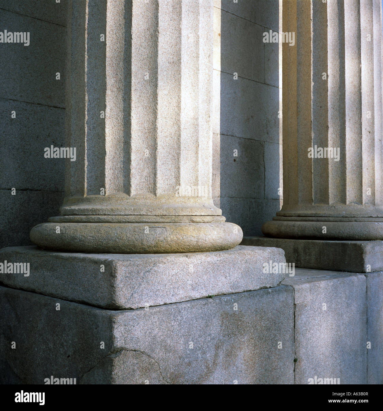series of columns of a classic building Stock Photo - Alamy