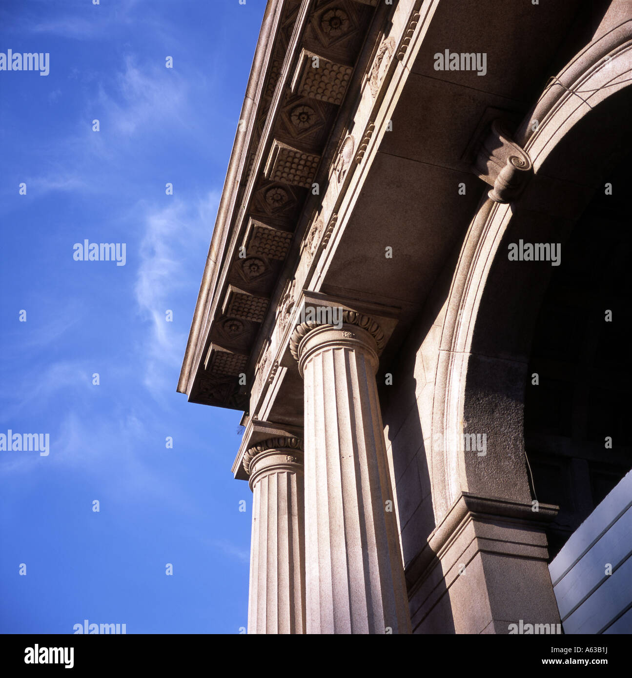 series of columns of a classic building Stock Photo - Alamy