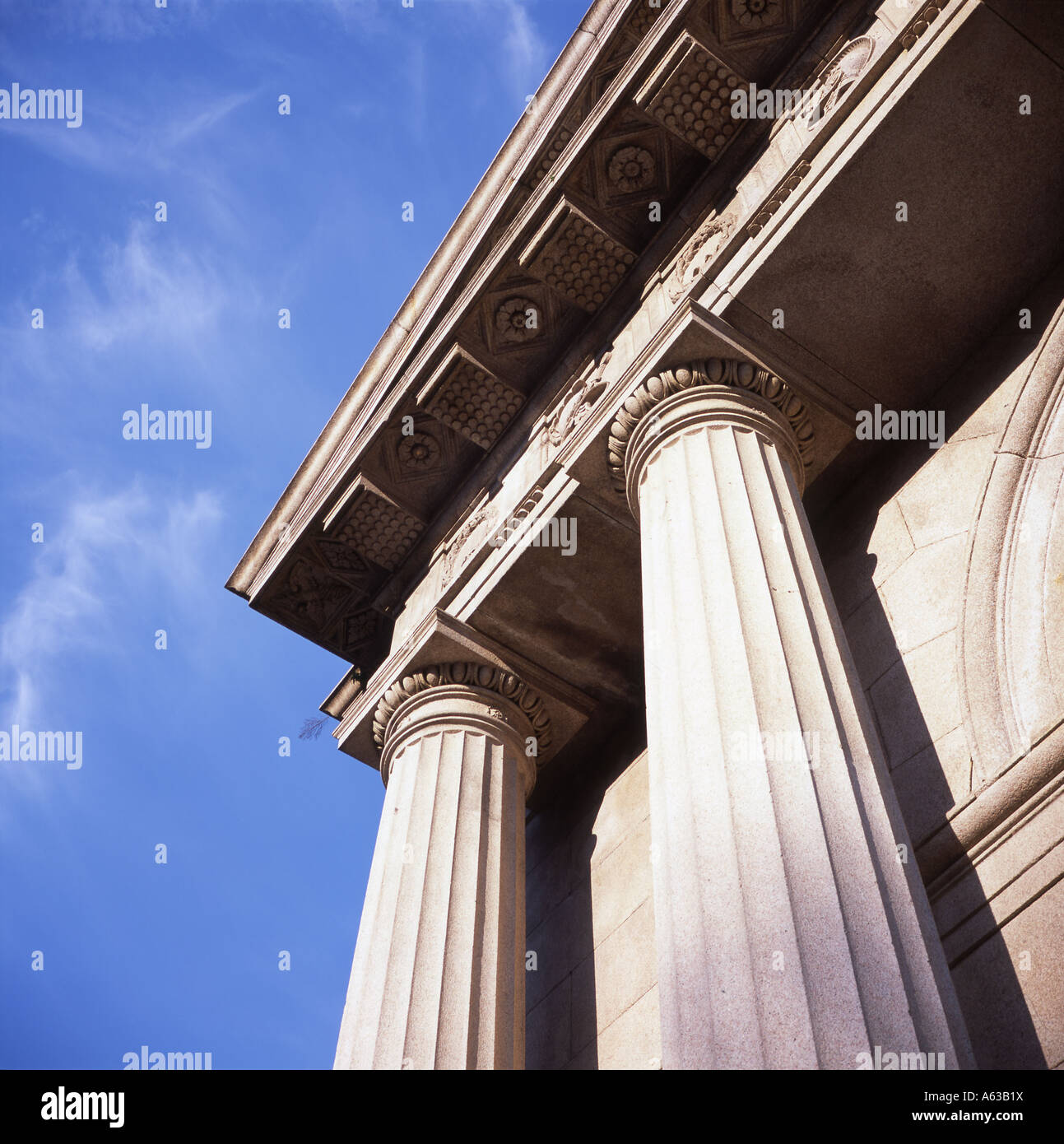 series of columns of a classic building Stock Photo - Alamy
