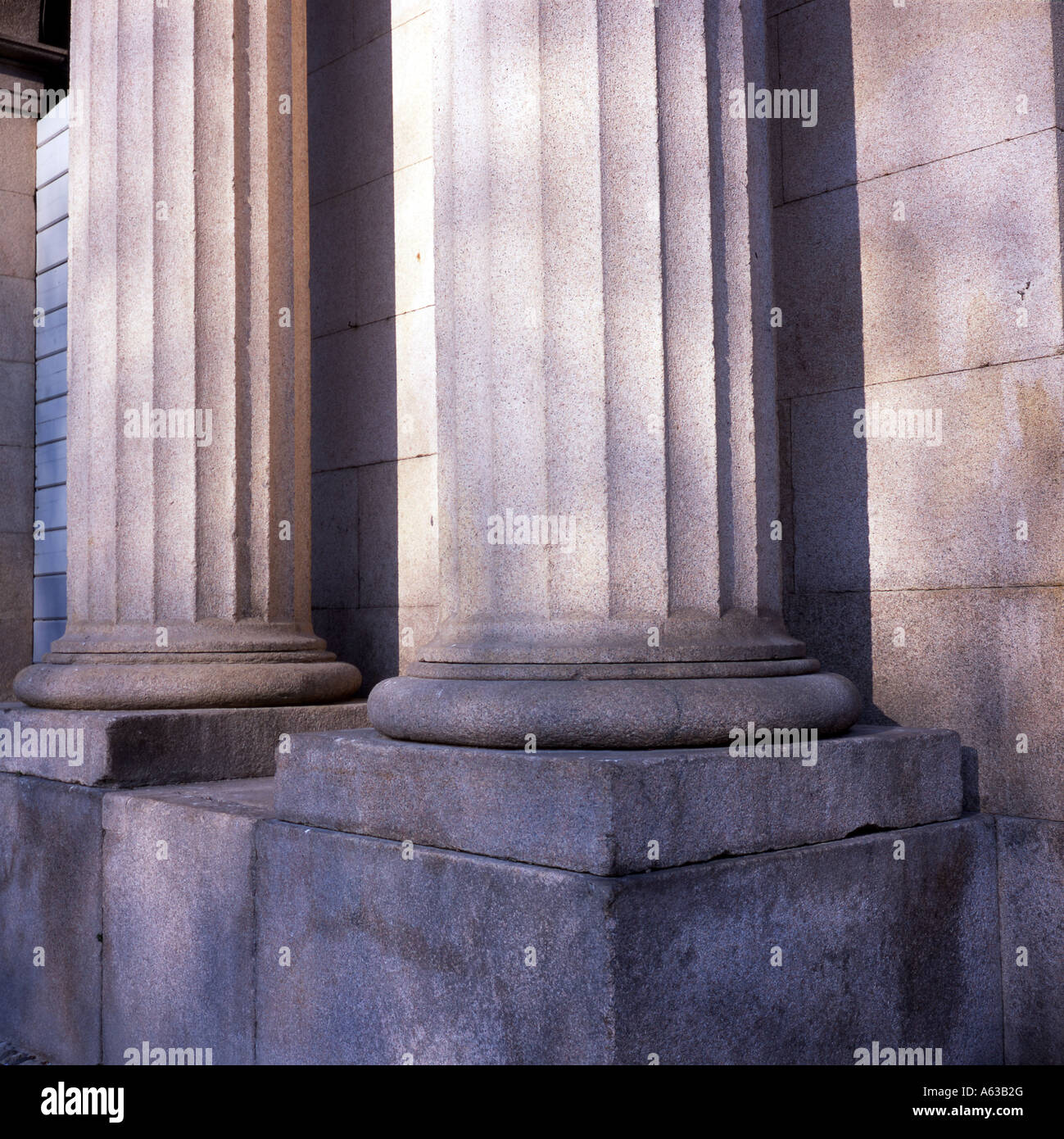 series of columns of a classic building Stock Photo - Alamy