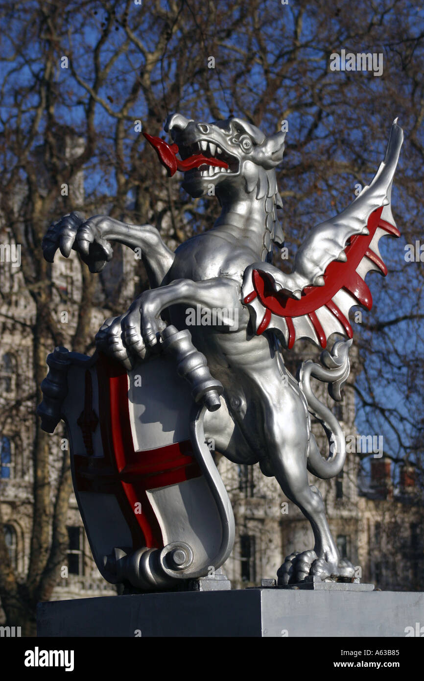 Red dragon rampant hi-res stock photography and images - Alamy