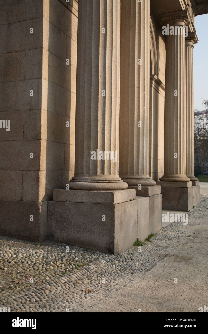 series of columns of a building Stock Photo - Alamy