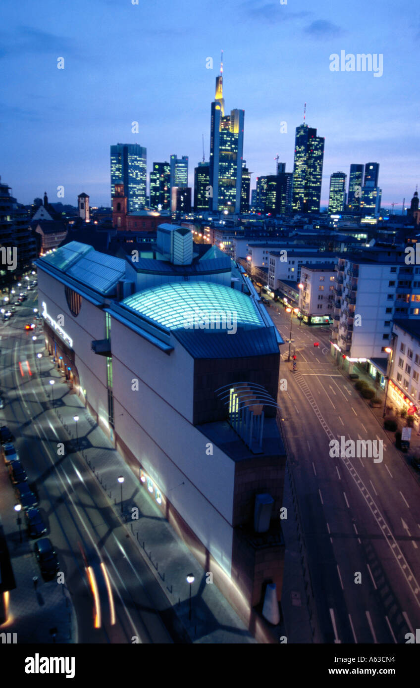 Museum of modern art in city, Museum Fur Moderne Kunst, Frankfurt ...