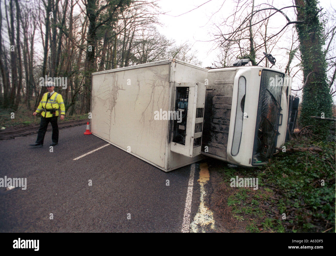 Road accident uk overturned lorry truck hi-res stock photography and ...