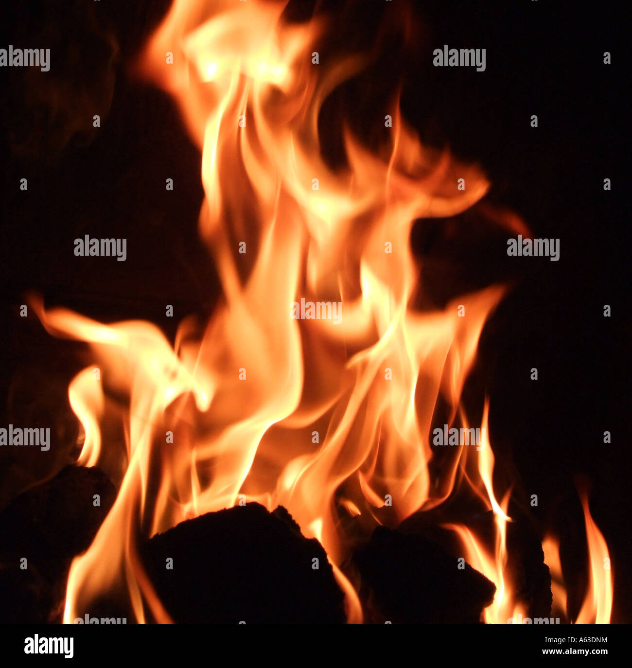 Fire heating hi-res stock photography and images - Alamy