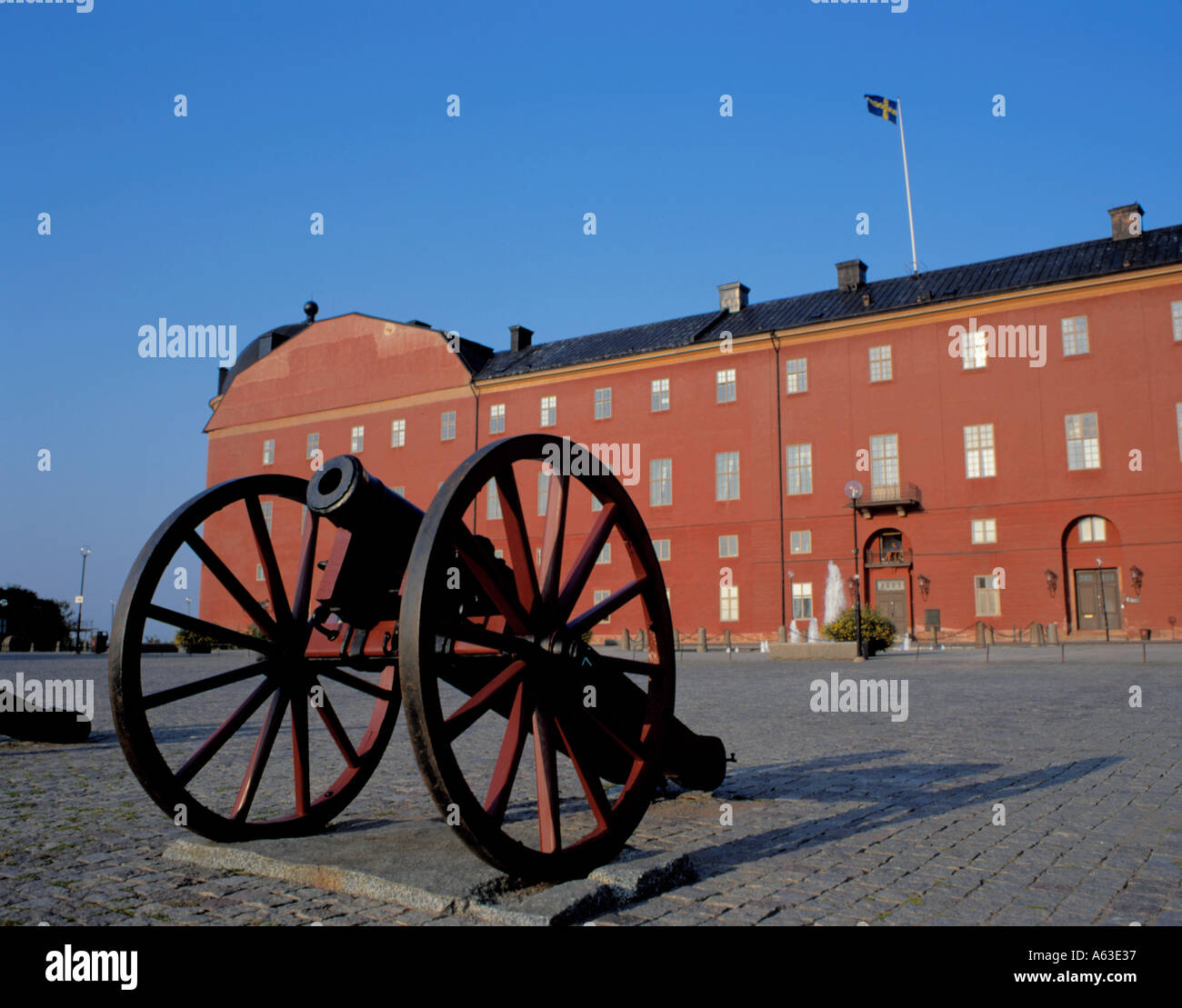Old cannon in front of Uppsala Slott (Castle), Uppsala, Uppland, Sweden ...