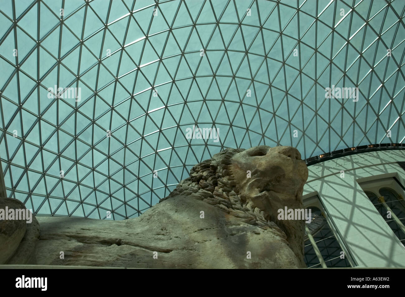 British library glass roof london hi-res stock photography and images ...