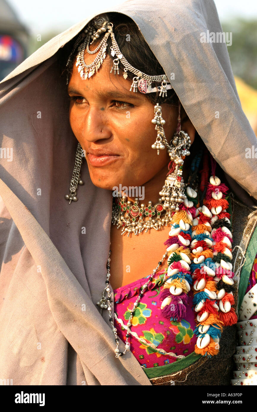 Hardworking MIR nomadic tribeswoman of Gujarat,wear traditional jewelry ...