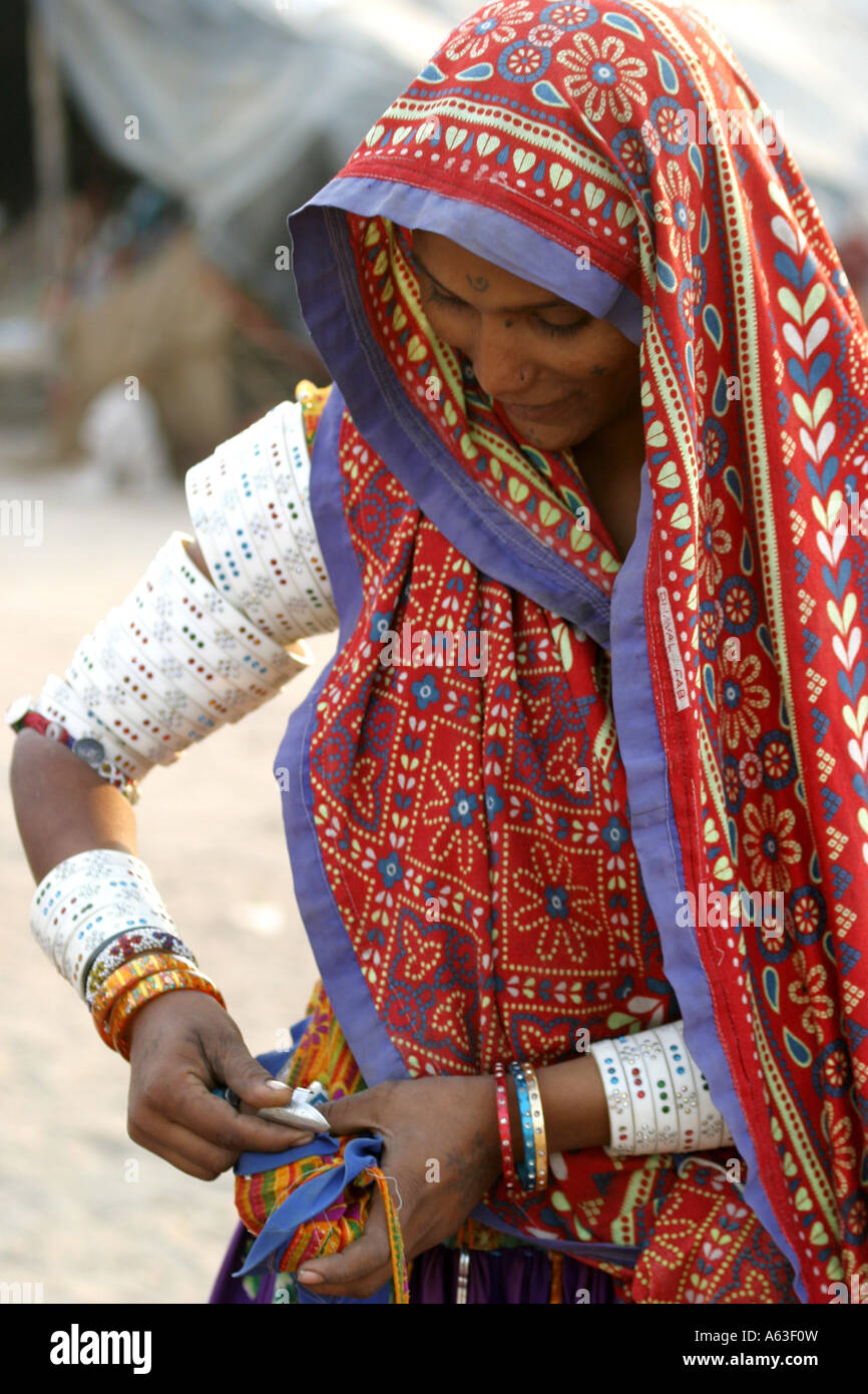 Hardworking MIR nomadic tribeswoman of Gujarat,wear traditional jewelry ...