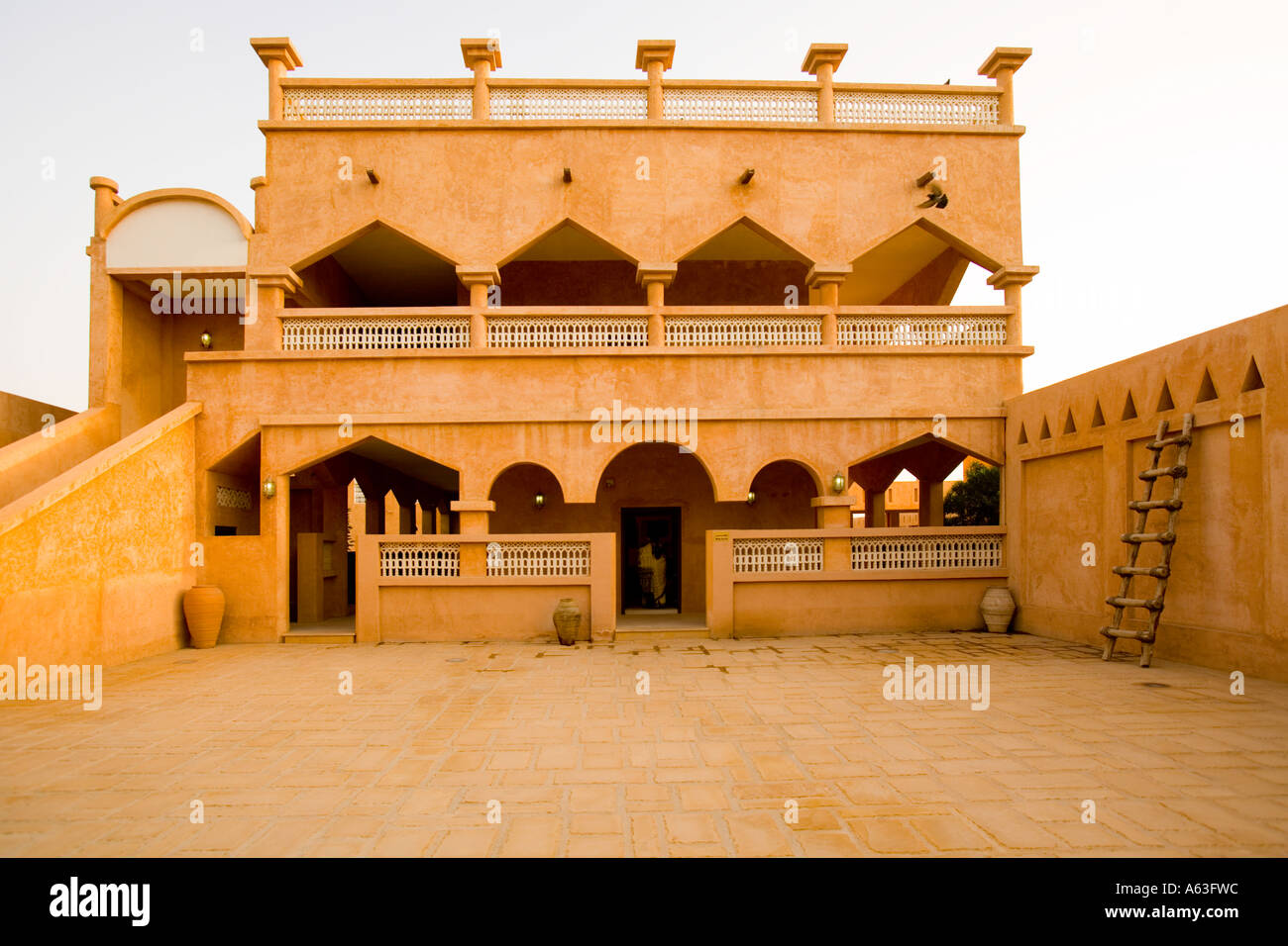 Two storey palace hi-res stock photography and images - Alamy