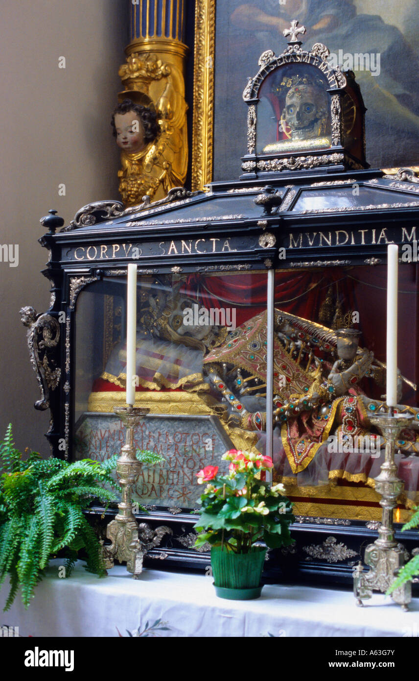 St Munditia, Patron Saint of Single Women, Alter Peter Church, Munich ...