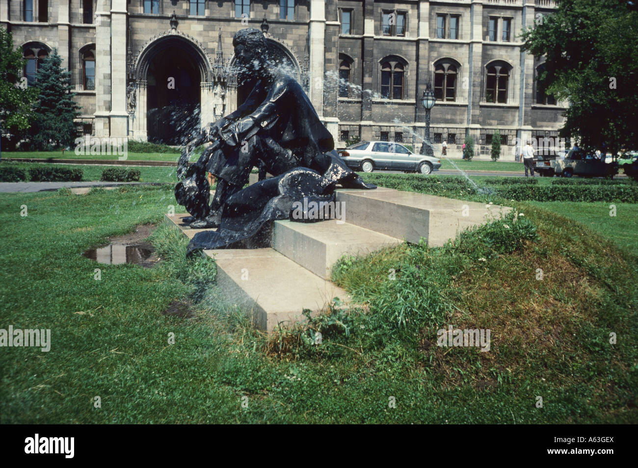 Statue of Attila Jószef, Kossuth tér, Budapest, Hungary Stock Photo - Alamy