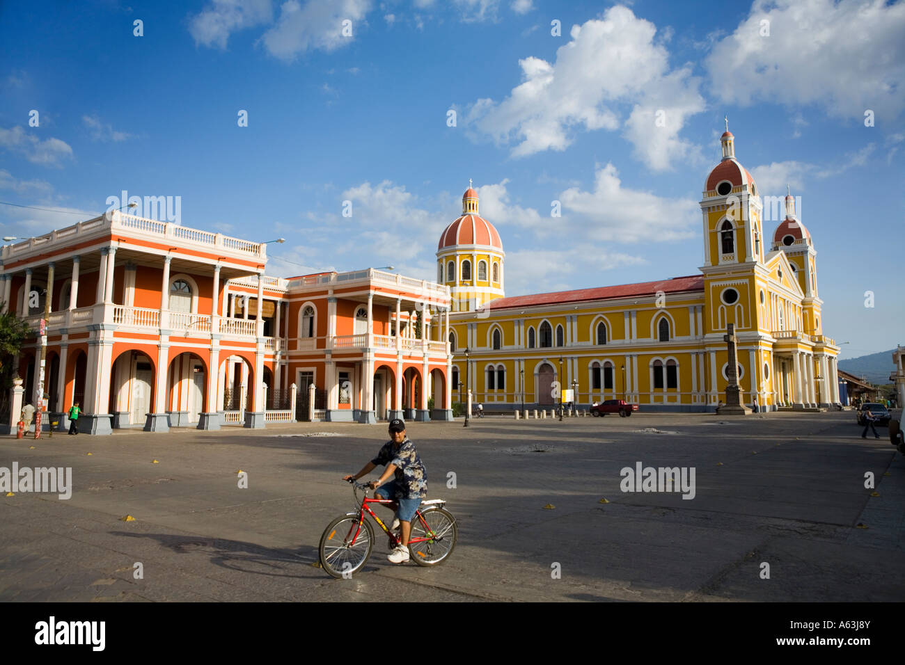Parque Central with cathedral Granada Nicaragua Stock Photo - Alamy