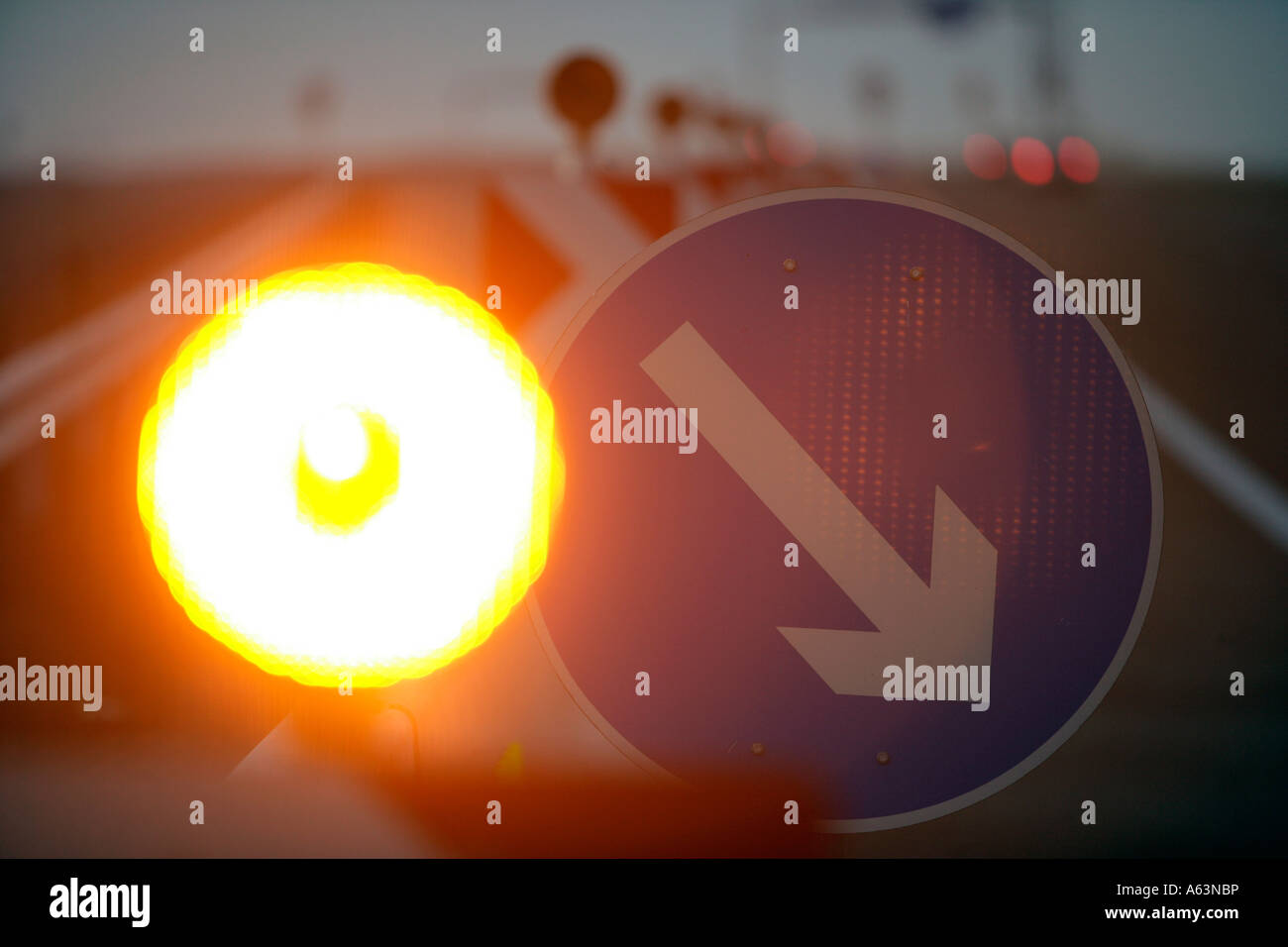 Light warning signal hi-res stock photography and images - Alamy