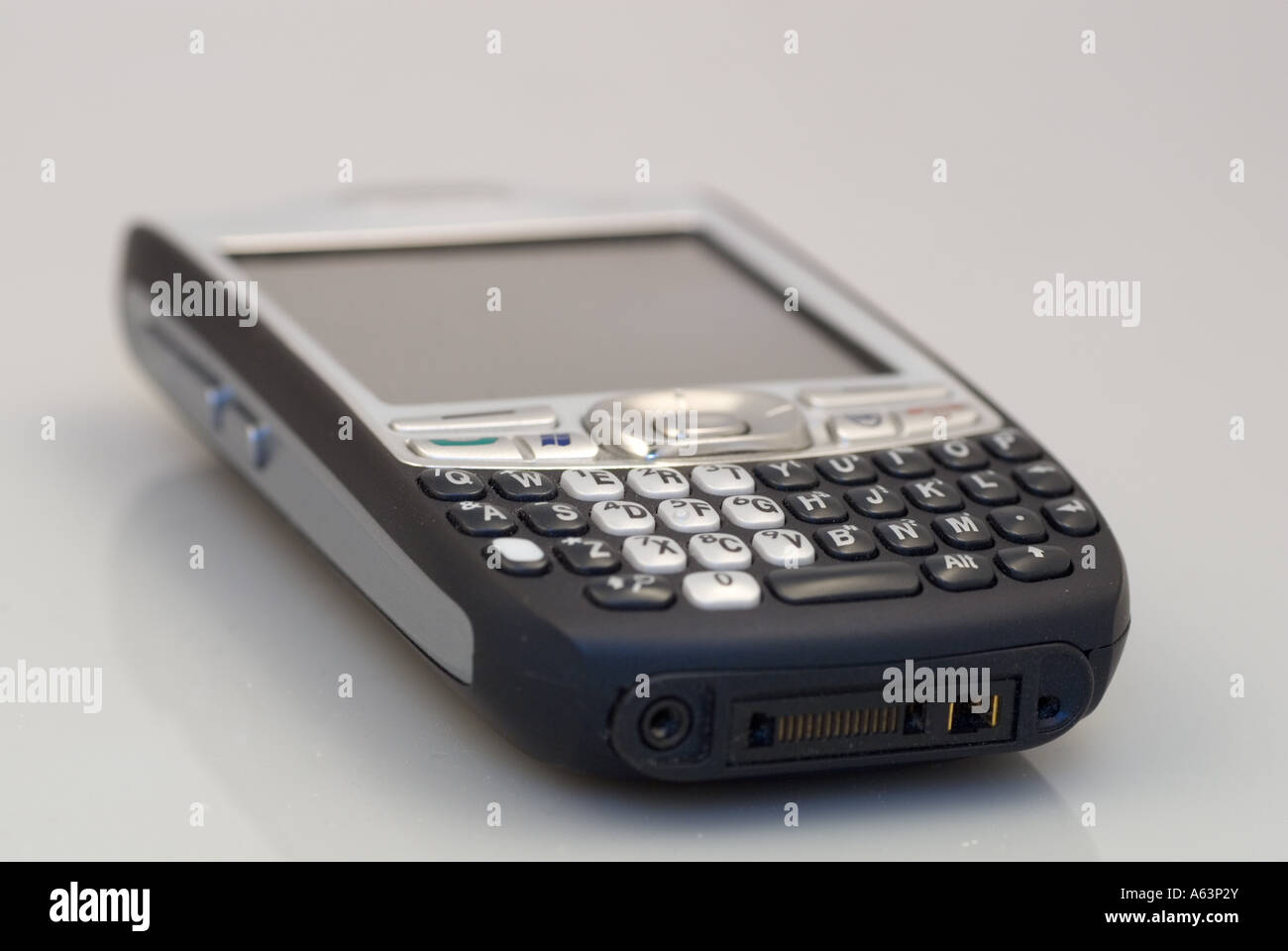 Smart phone qwerty keyboard hi-res stock photography and images - Alamy