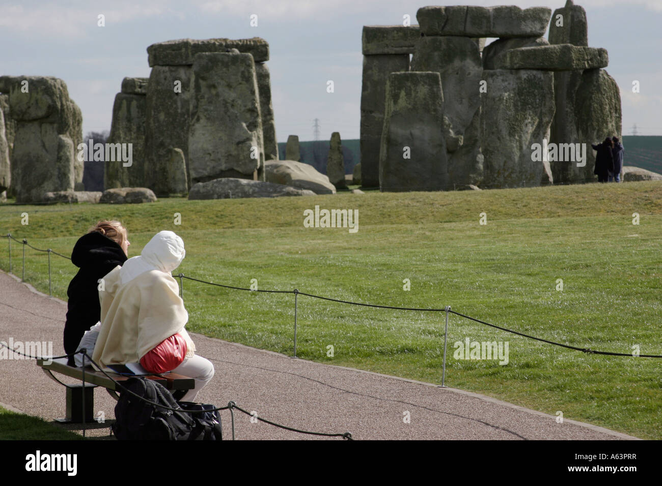 People at stonehenge Stock Photo - Alamy
