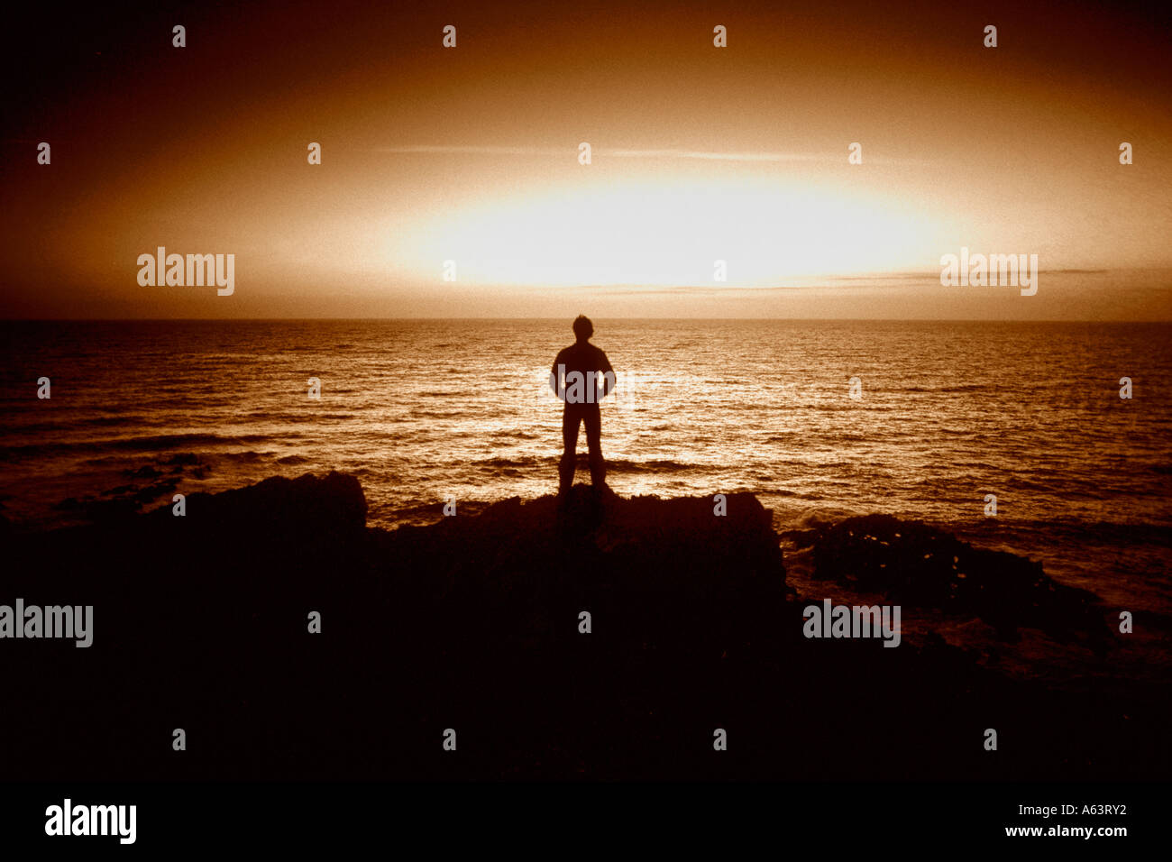 Twilight zone ocean hi-res stock photography and images - Alamy