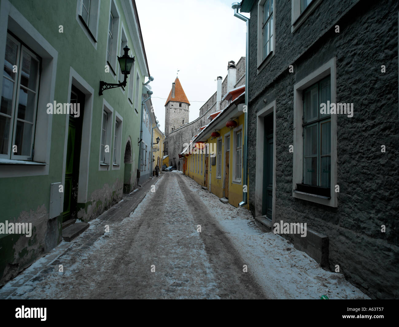 tallinn street scene Stock Photo - Alamy