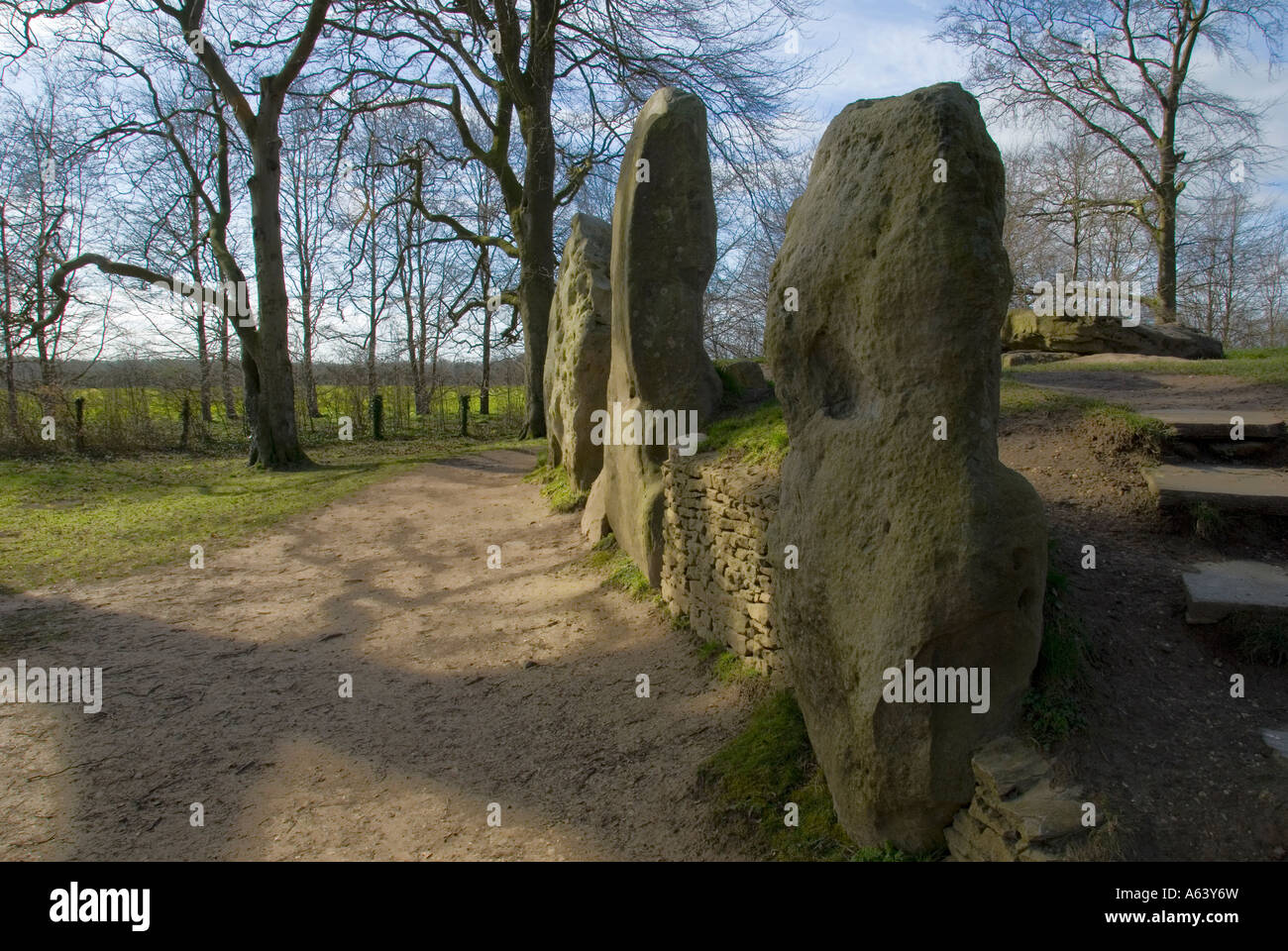 Wayland's Smithy Neolithic Burial Mound Just off the Ridgeway Path Near ...