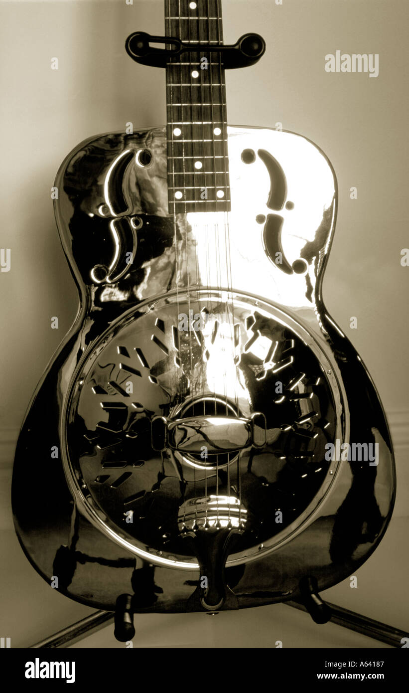 Dobro hi-res stock photography and images - Alamy