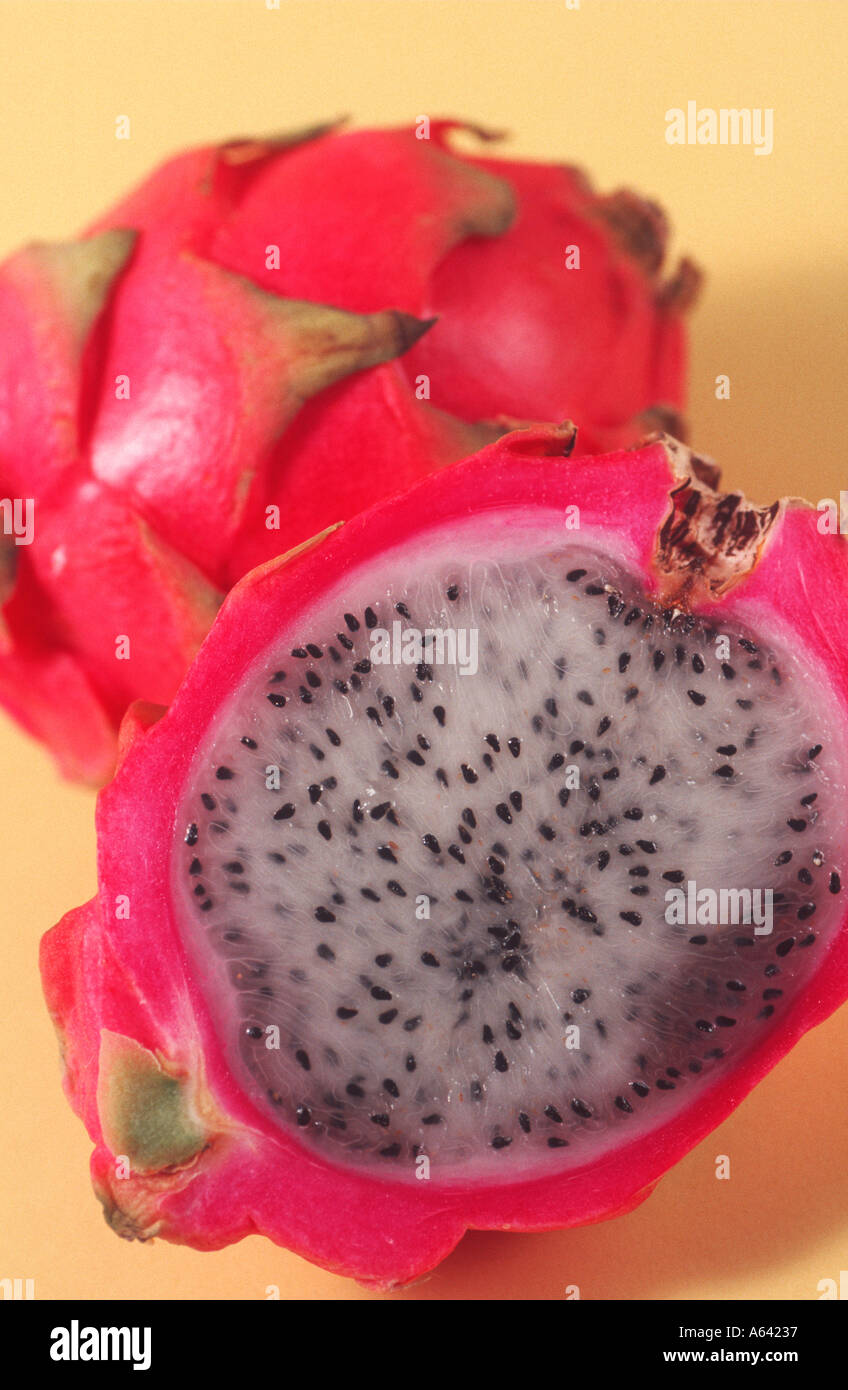 Pitahaya dragon fruit Stock Photo - Alamy