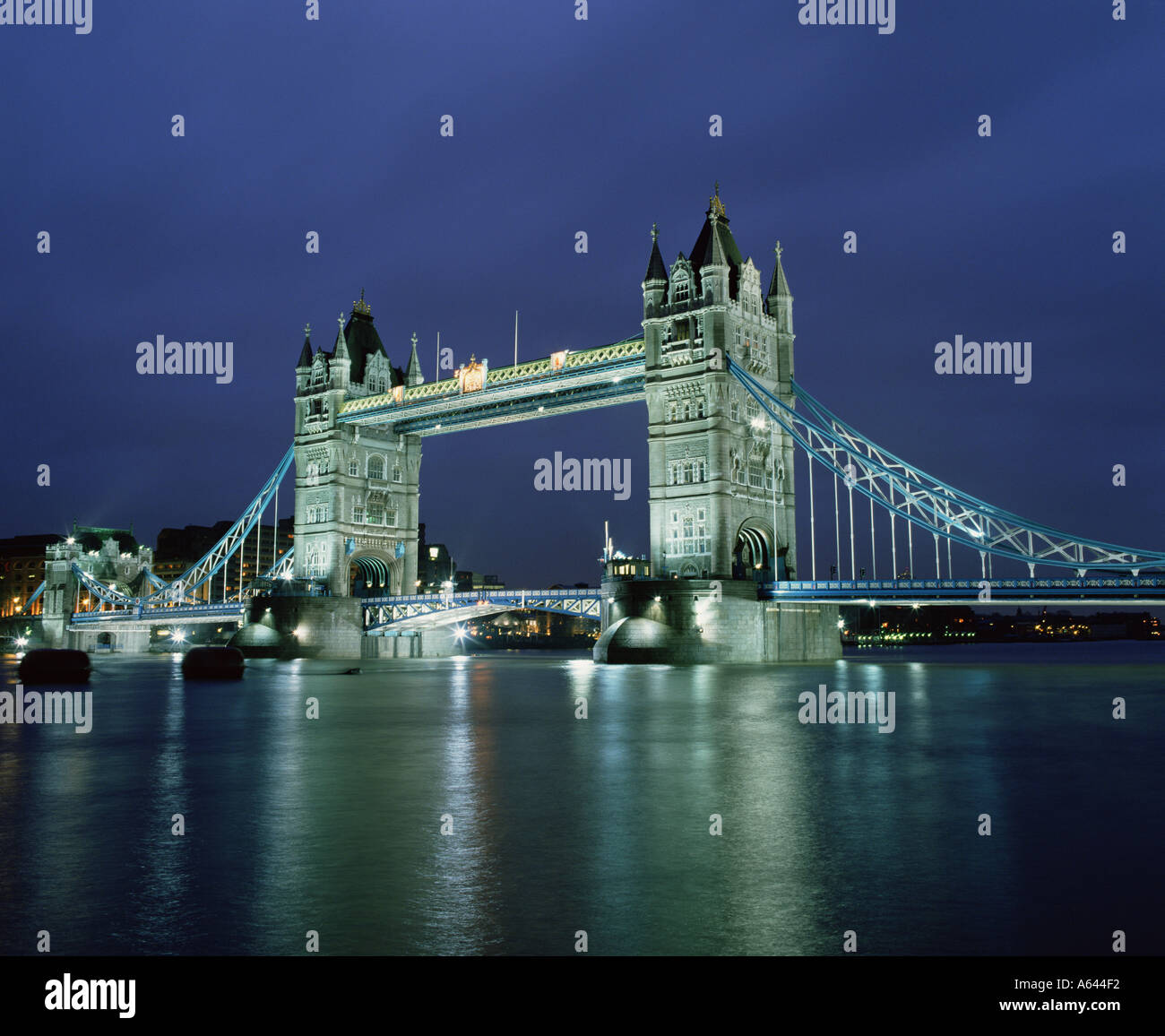 London. England. Tower Bridge over the River Thames Stock Photo - Alamy