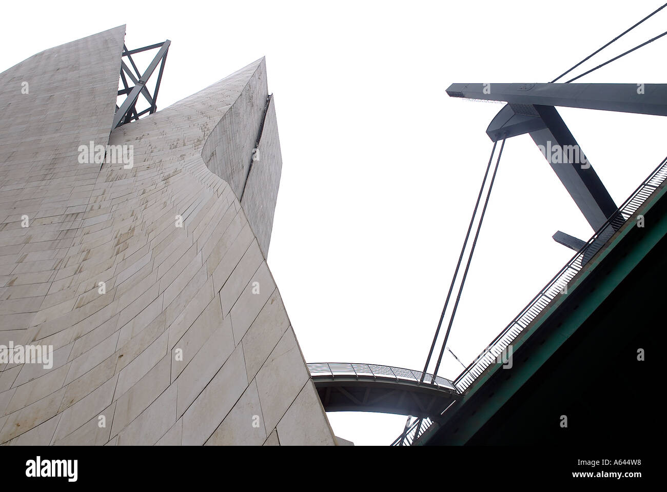 THE GUGGENHEIM MUSEUM IN BILBO BILBAO CITY BIZKAIA VIZCAYA EUZKADI ...