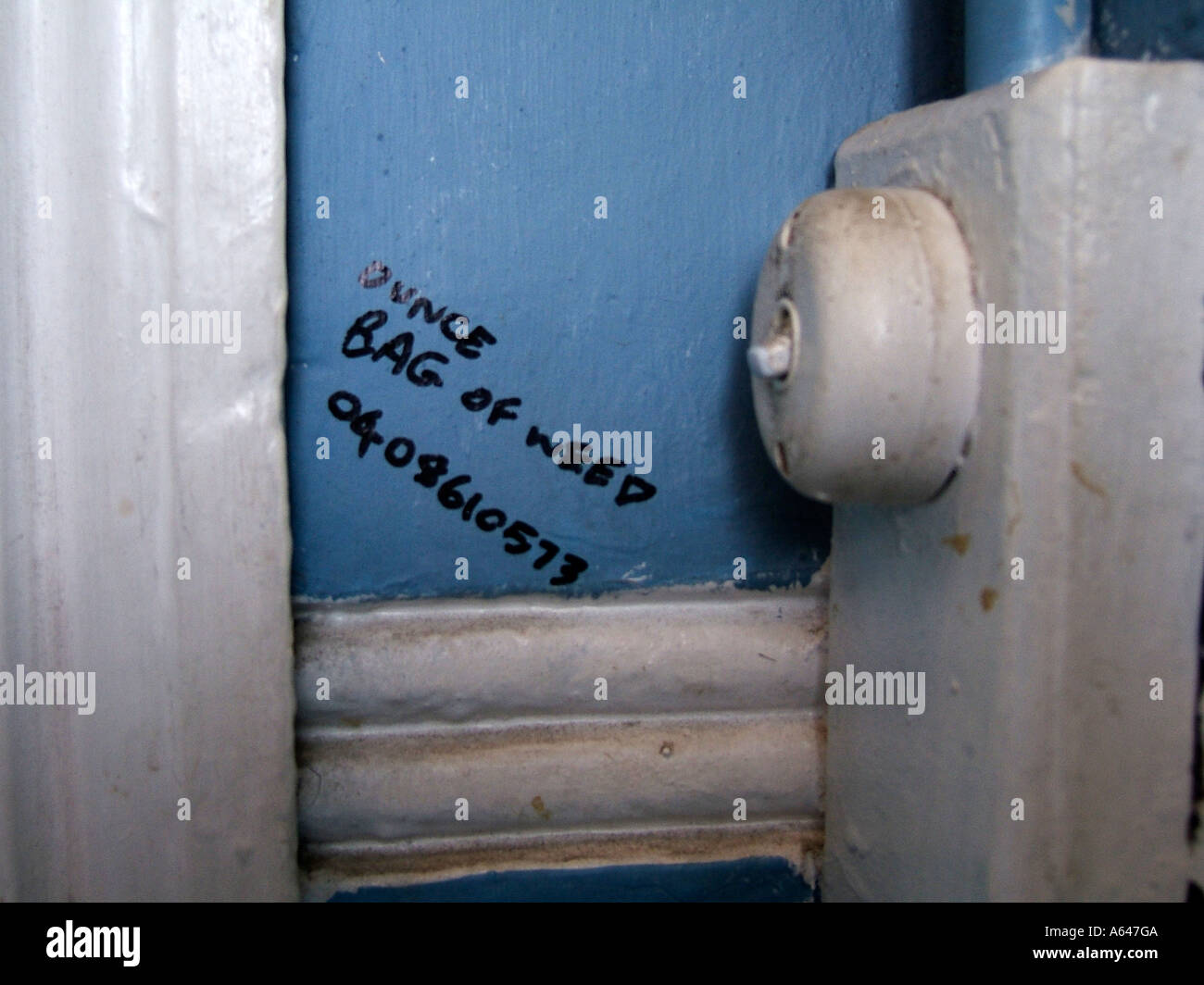 Drug dealer graffiti Fremantle Australia Stock Photo - Alamy