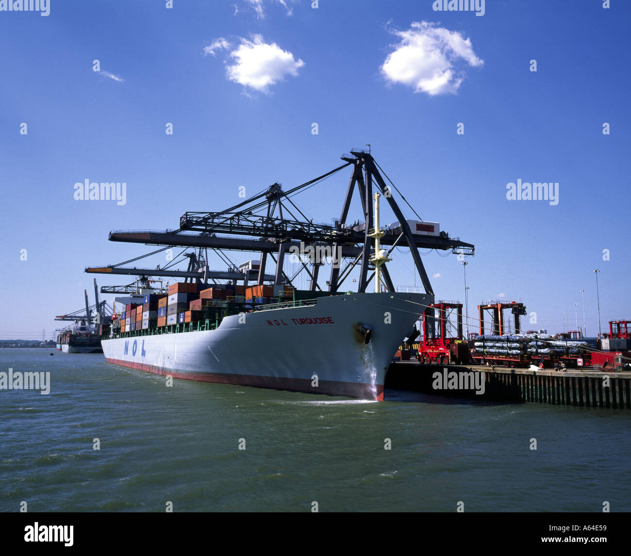 Container ship loading at Southampton Docks England UK Stock Photo - Alamy