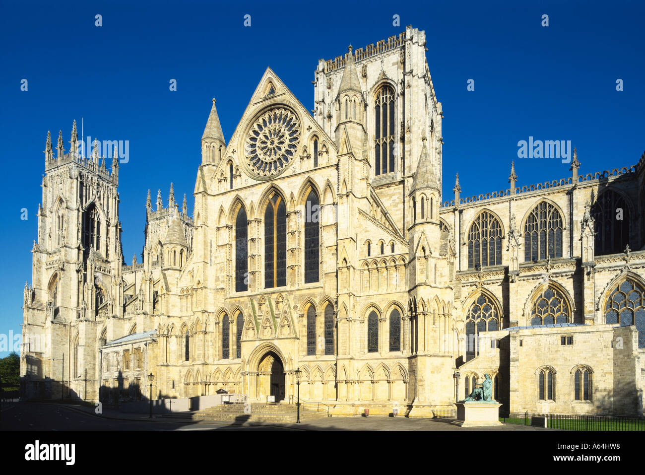 The South side of York Minster showing the South Transept and the rose ...