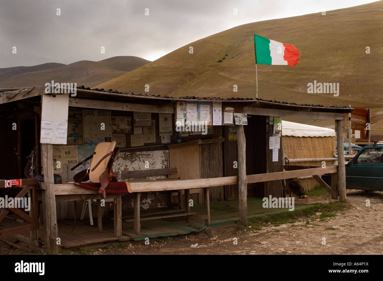 Italian stables hi-res stock photography and images - Alamy
