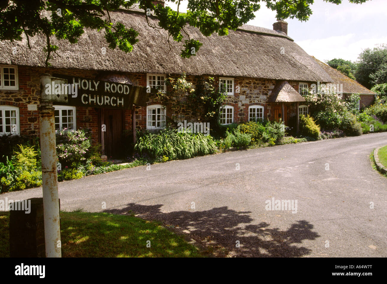 UK England Dorset Coombe Keynes village thatched cottage at road ...