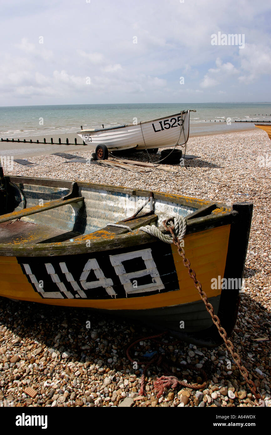 UK West Sussex Bognor Regis fishing boats on the beach Stock Photo - Alamy